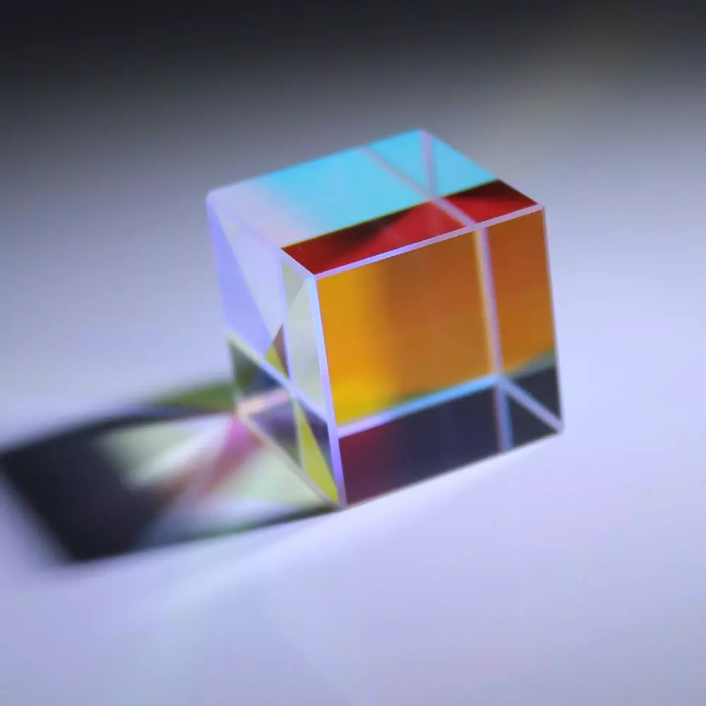 OEM Professional Color Glass Cubes Coated Cube Beam Splitting Prism ...